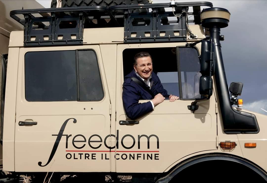 Roberto Giacobbo al CENSER con Bandiera Gialla - BlueTu